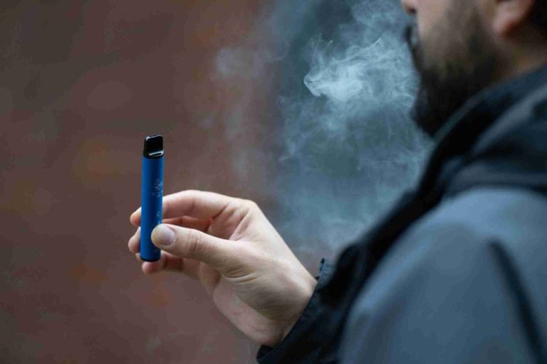 Vape Ban in Australia: Latest Laws, Penalties & Regulations